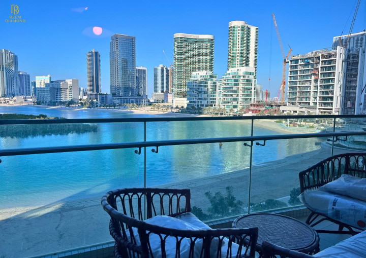 Sunlit Sea Breeze 2br Retreat - Abu Dhabi