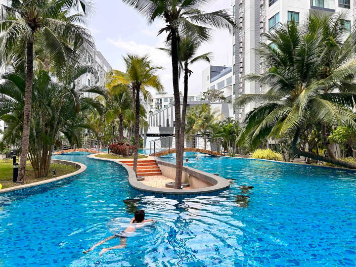 #16 Appartement De Vacances En Ligne Dans Le Centre-ville + Grande Piscine + 6 Minutes De La Rue Piétonne - Pattaya