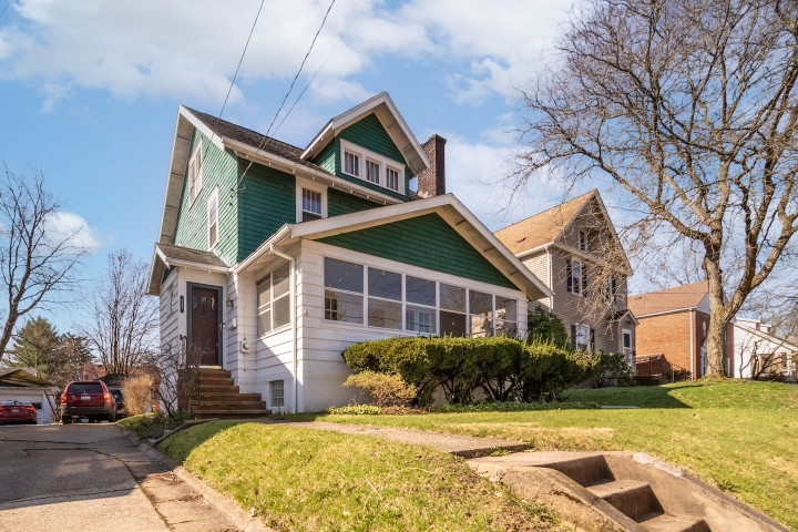Crews Welcome! 4br Home Sleeps 10, Great Location - Akron, OH