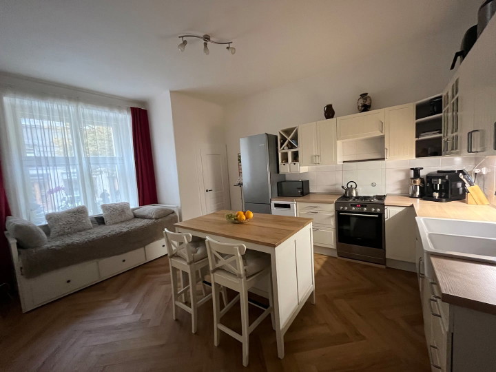 Wonderful Family Apart 106m2, Free Garage Parking - Prague