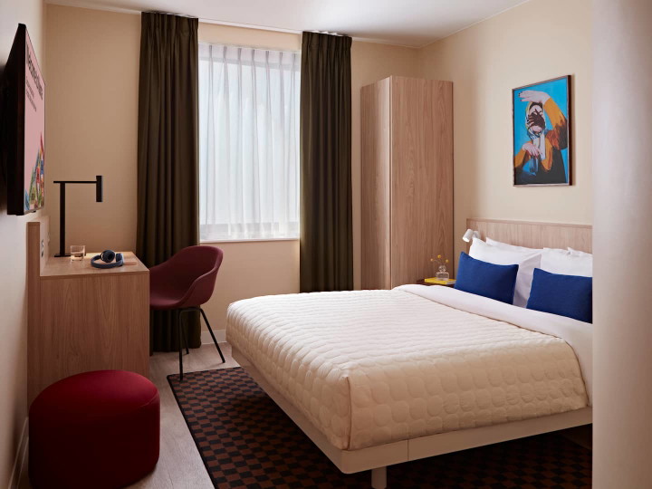 Numa | Medium Room - Brighton