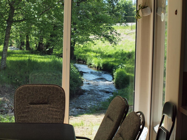 Liginiac : Chalet Au Bord D'un Ruisseau - Corrèze