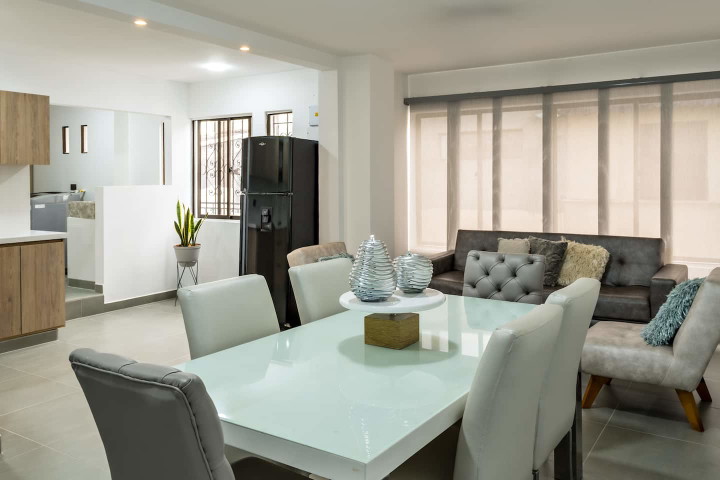 Hermoso Y Central Apartamento En Caucasia. - Caucasia