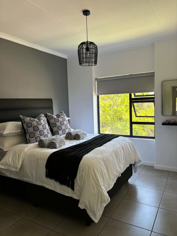 Modern Luxury Apartment - Kempton Park