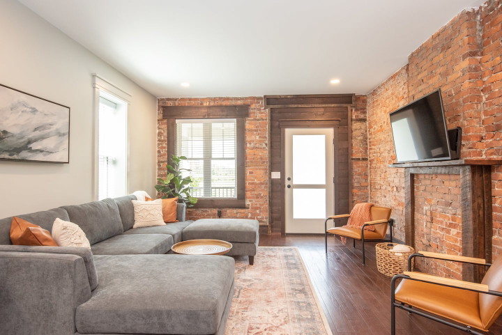 Riveting Industrial Townhome In Trendy Westreading - Reading, PA