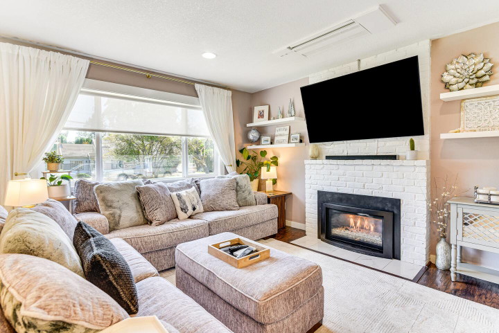 7 Mi To Vancouver Waterfront: Sleek Home W/ Yard! - Portland, OR