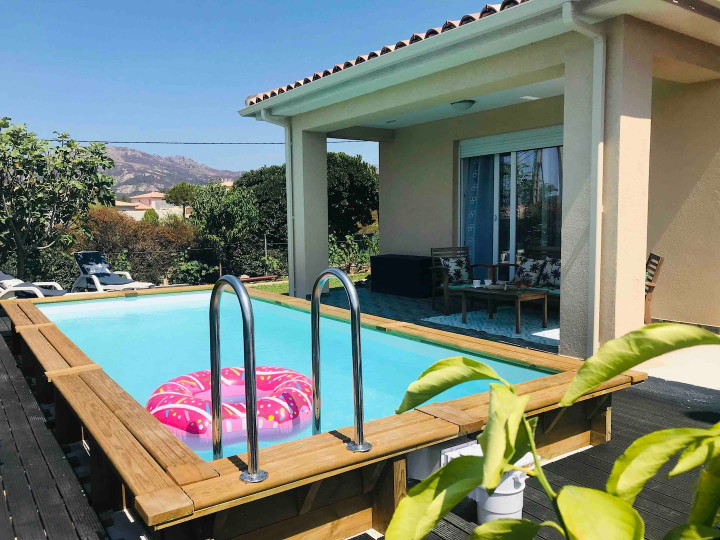 Maison Cosy, Climatisée Avec Piscine En Bois - Algajola