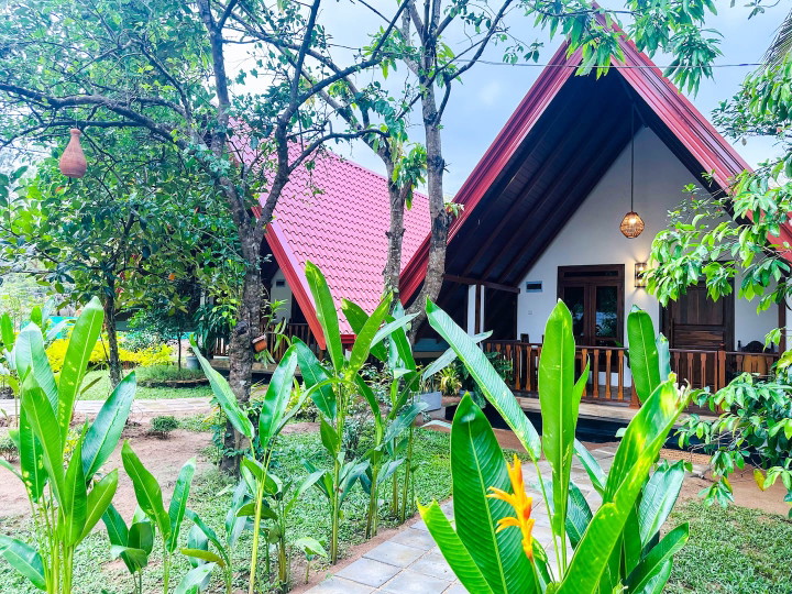 Oak Haven Cabana Garden View Family Room - Sri Lanka