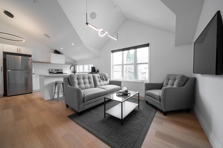 Executive Style Suite In Beautiful Forest Heights - Edmonton, Canada