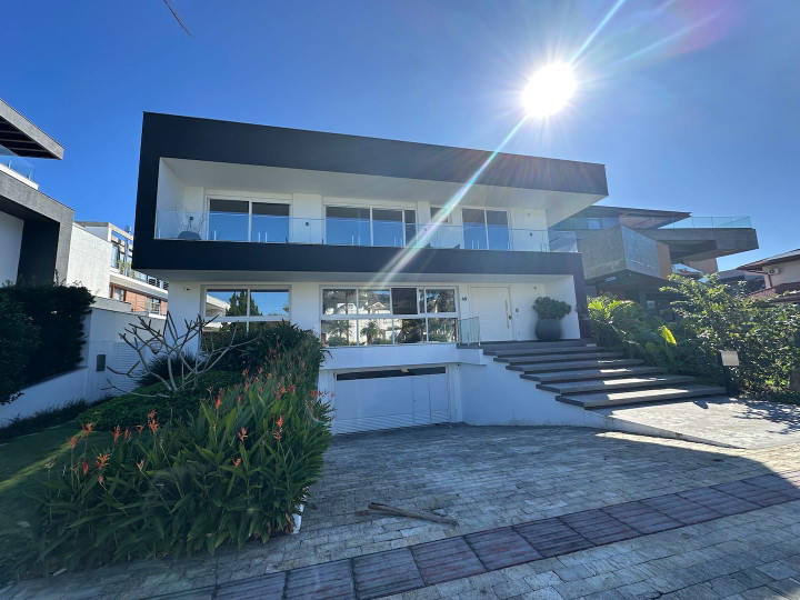 Casa 9 Quartos 80m Do Mar - Governador Celso Ramos