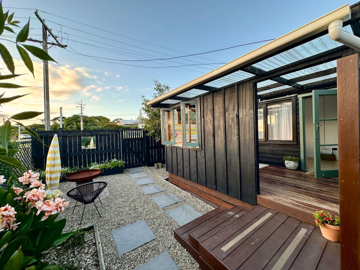 Raglan Private Cabin Walk To Town & Wharf - Raglan