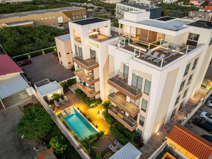 Luxury 2br Condo W/pool, Rooftop, Gym @ Palm Beach - Aruba