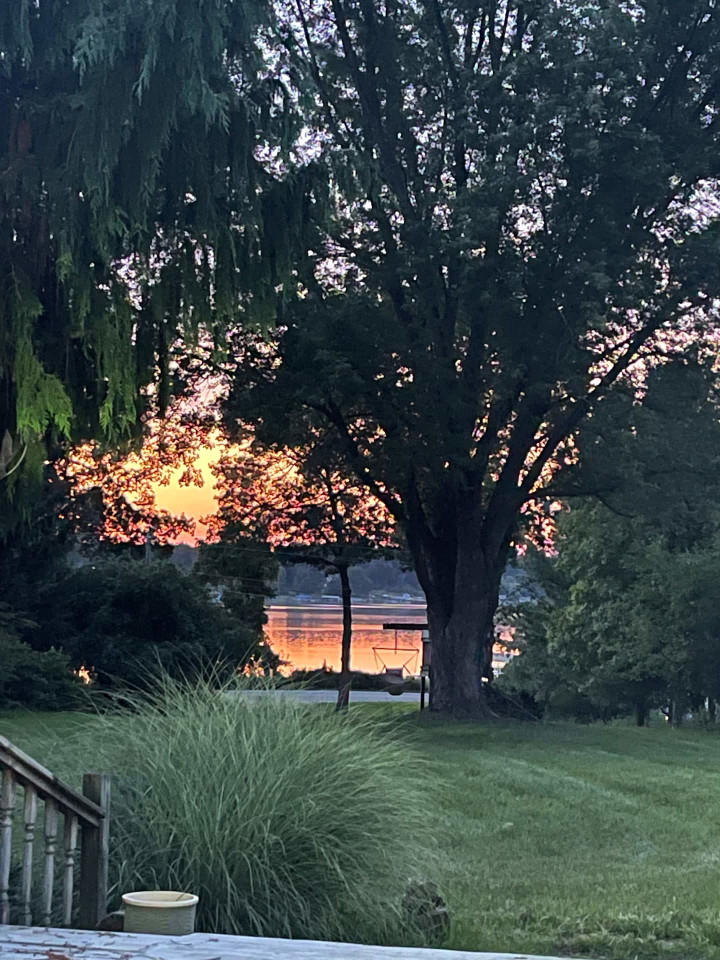 Sunset Farm Lake House - Middlebury, IN