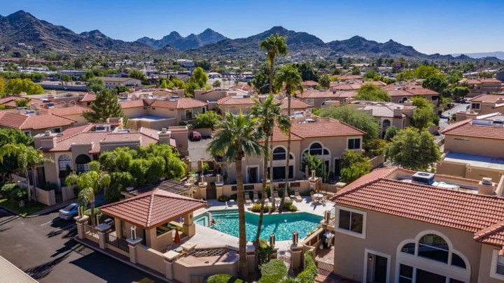 Desert Retreat, 3 Pools, Free Parking, Pac Man - Phoenix, AZ