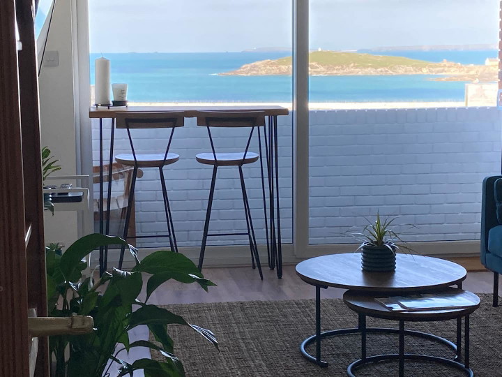 Stunning Sea View Apartment - Holywell