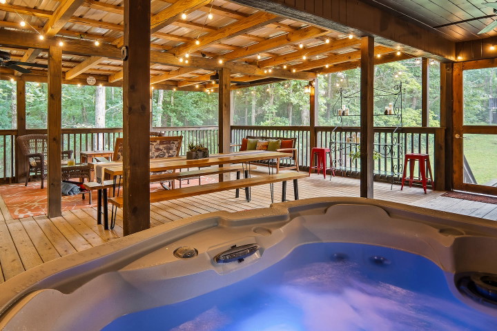 Creekside, Gathering Place For Friends And Family! - 