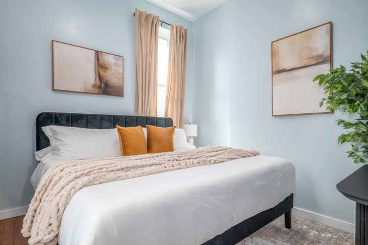 Otr| King Bed| Smart Tvs| Sleeps 4| Wifi| 1st Fl - Covington, KY