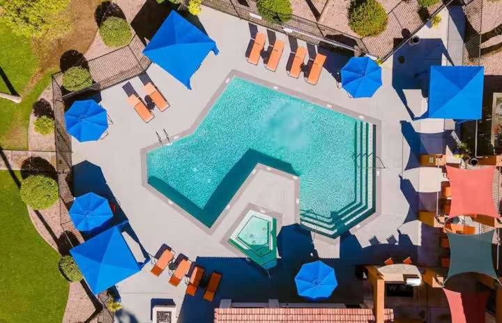 Pool & Gym | Free Parking | Near Banner Desert - Mesa, AZ