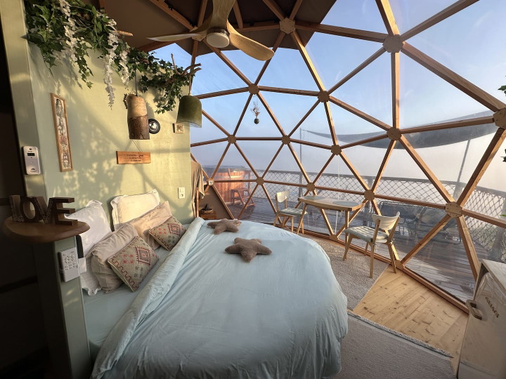 The Geode Of The Great Oasis - Panoramic Bubble Wit - France