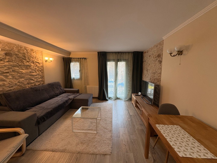 Apartment, Apartment - 吉諾納