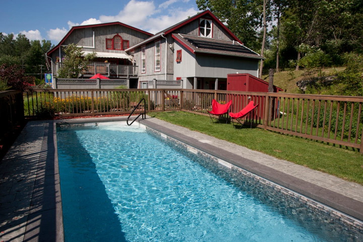 Seasonal Pool, Hot Tub / Fire Pit Year Round - Vermont