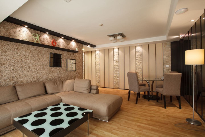 Luxurious 2-bedroom Condo In Central Bangkok With - Bangkok