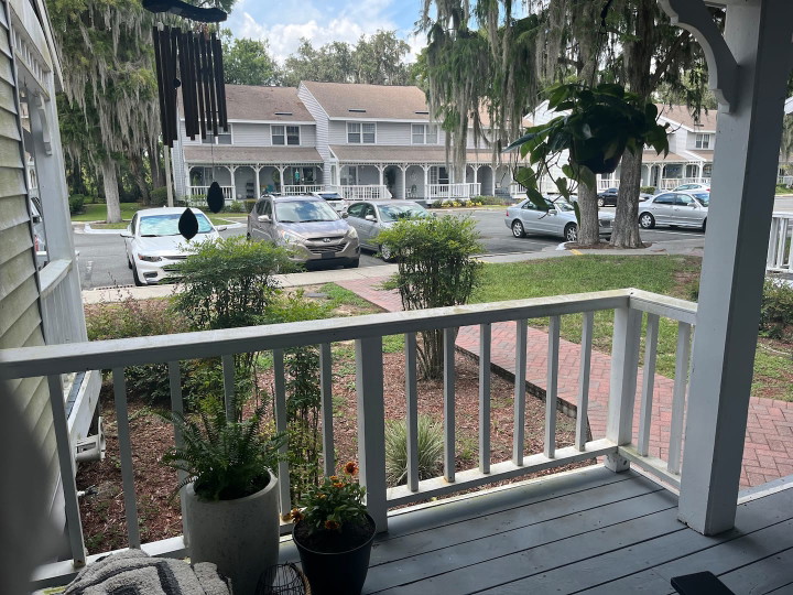 Quiet Condo Between 2 Lakes! - Inverness, FL