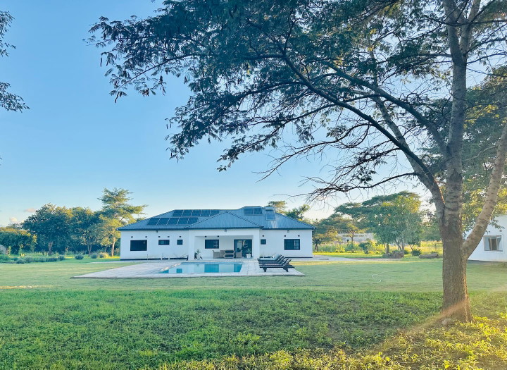 Kayezi | Luxury Countryside Retreat With Pool - Zambia