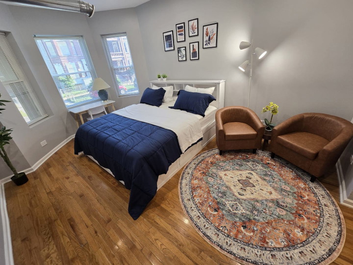 Luxe Loft Vibe | King Suite |4br 3ba - Chicago