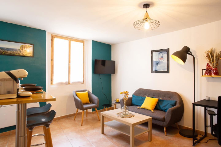 Beau Studio Dans Hypercentre Clim Mobile Et Fibre - Toulon