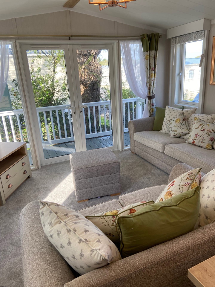 Cosy Caravan Escape At Solent Breezes - Fareham