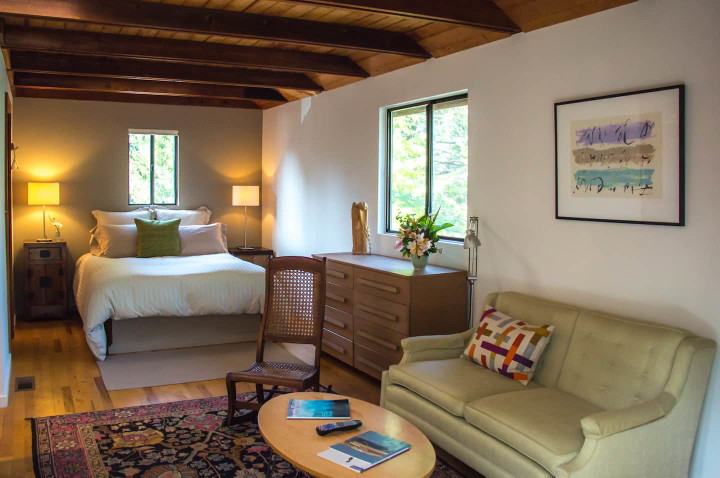 Inviting, Private Contemporary Mendocino Studio - Mendocino, CA