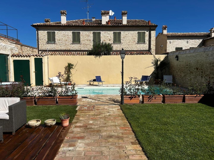 Apartment With Pool Near The Sea - Pesaro