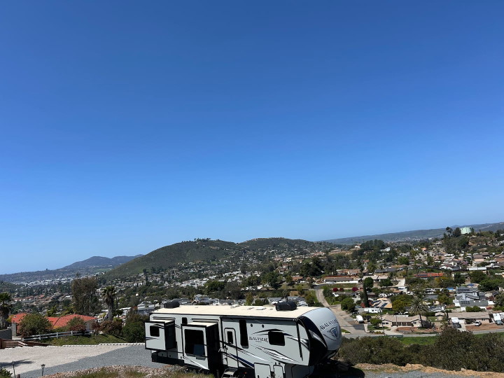 Luxury Rv Suite On 5ac Manor | Pool & Sunset View -