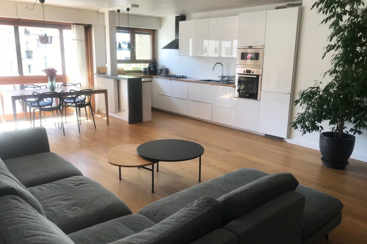80m2 Lumineux, Calme, Avec Balcon A Menilmontant - París
