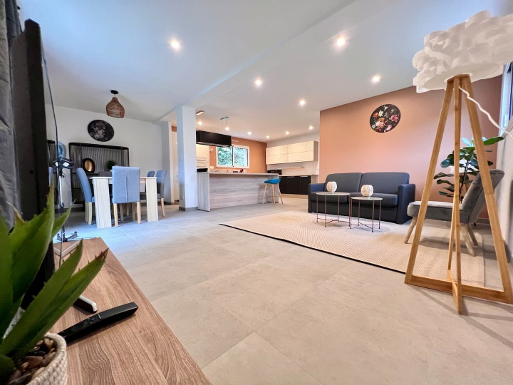 Maison Neuve 9 Personnes | Terrasse & Garage Privé - Doubs