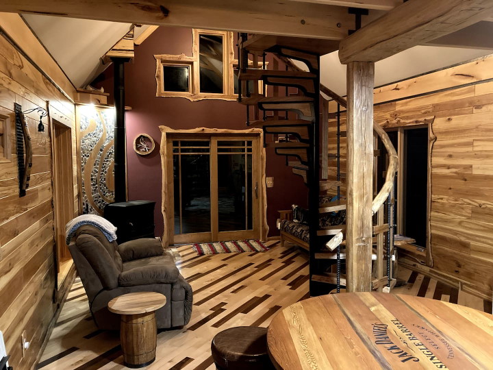 Grass Creek Getaway: Private, Romantic, Cozy Cabin - United States