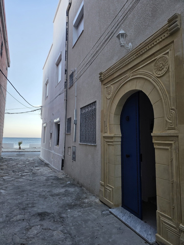 Maison Traditionnelle Moderne Pied Dans Leau - Mahdia