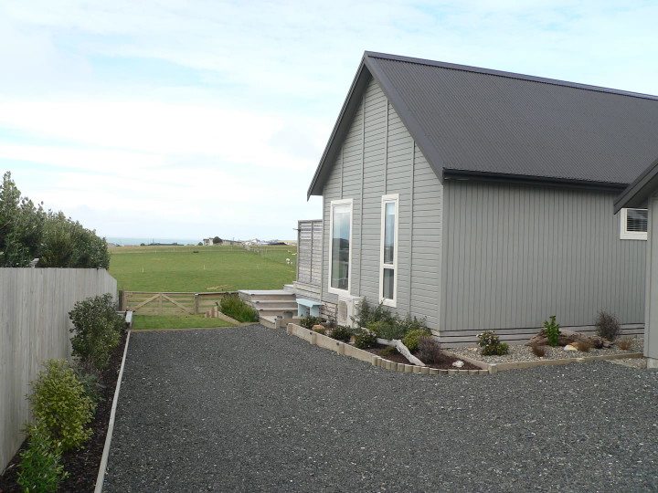 Unique Seaview Home - Riverton/Aparima