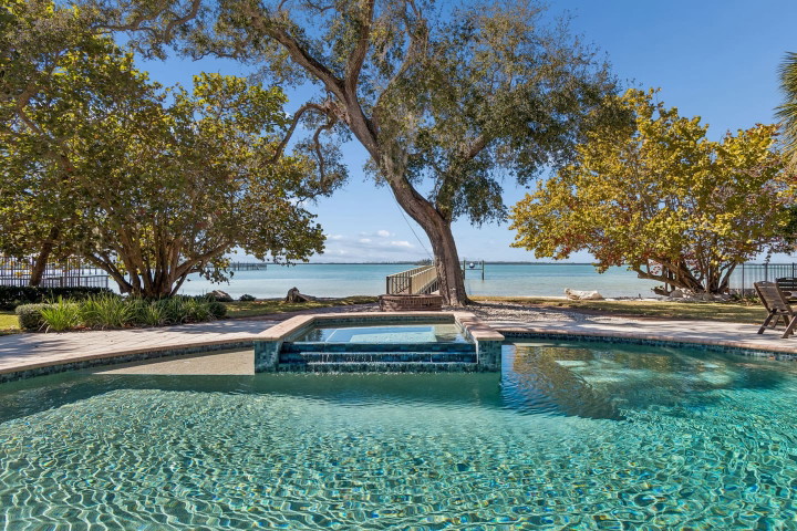 Private Luxury Waterfront Home Near Downtown Duned - Palm Harbor, FL