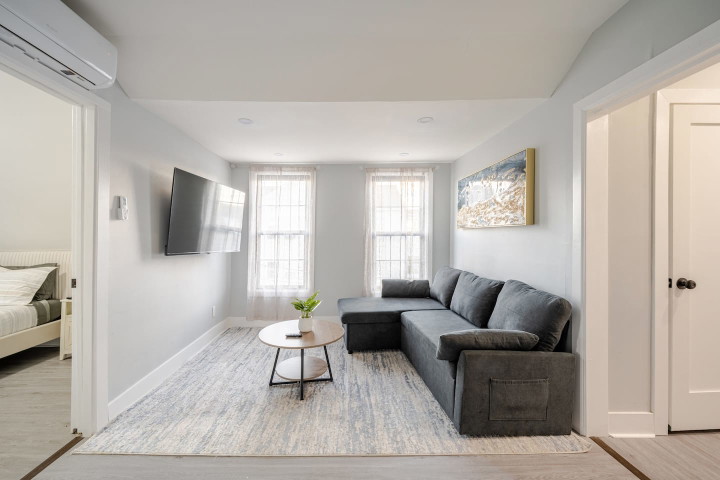 Modern Renovated 2bdr Apt In Prime Blackrock - Bridgeport, CT