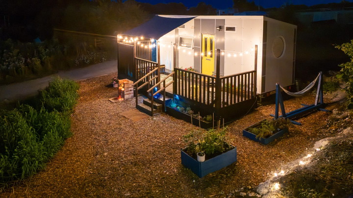 Tiny Gem | Handcrafted Tiny House & Hot Tub - Dover