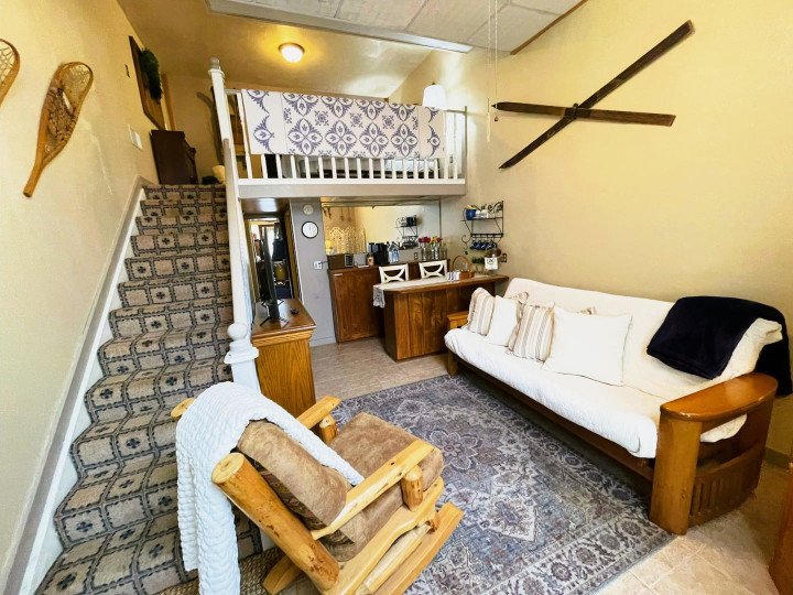 Cozy Alpine Retreat In Historic Downtown - Prairie du Chien
