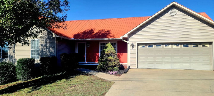 Under The Red Roof - Cleveland, TN