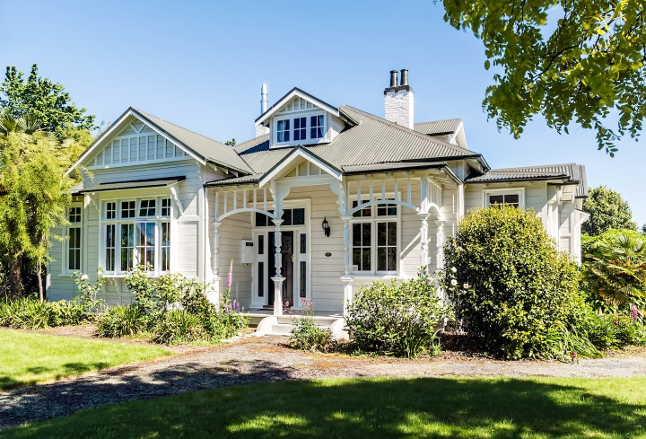 Tastefully Renovated Edwardian Villa. - Kaiteriteri