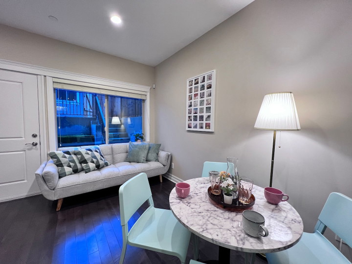 Cozy2 Bedr High Quality Basement In Kitsilano - Vancouver