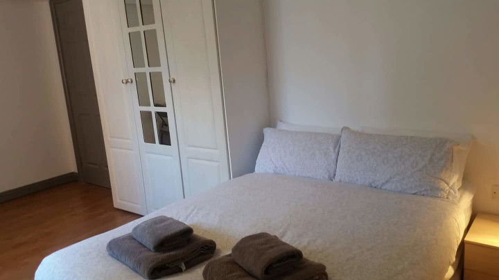 Bright 1 Bedroom Apartment Near Trinity College(r) - Dún Laoghaire