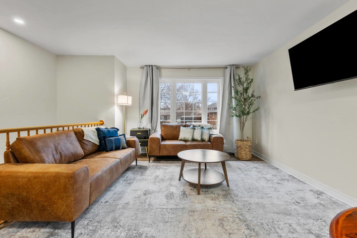 The Charming Chelsea Suite 28+nights - St. Catharines