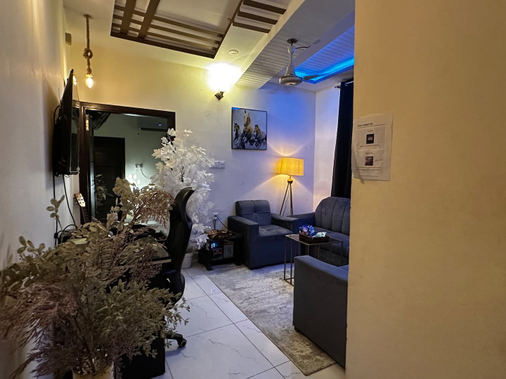 Luxury 1bhk | 100% Self Check-in | Xbox & Netflix - パキスタン