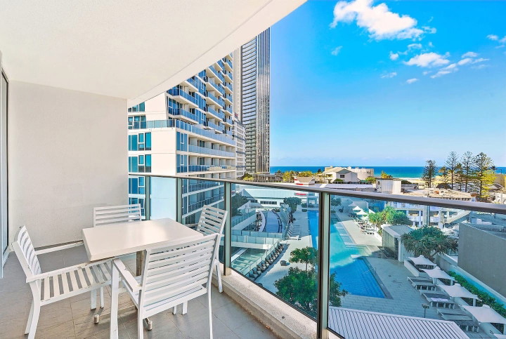 Special Offer- H Tower Pool 2bdr 3f Parking/wi-fi - South Stradbroke Island